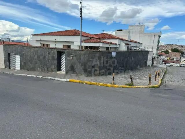 Casa / Sobrado para Venda em Caruaru/PE Indianópolis 4 Quartos