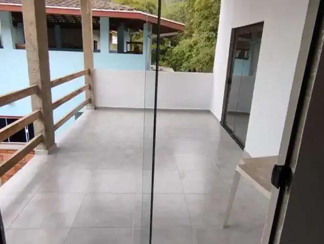 Casa / Sobrado para Venda em Caraguatatuba/SP Cantagalo 6 Quartos