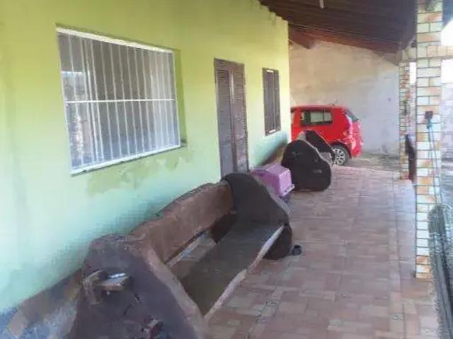 Casa / Sobrado para Venda em Caraguatatuba/SP Capricórnio I 4 Quartos