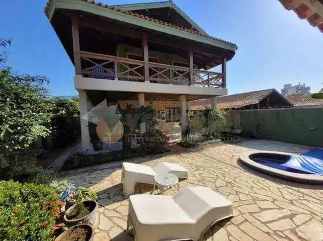 Casa / Sobrado para Venda em Caraguatatuba/SP Capricórnio I 4 Quartos