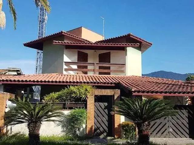 Casa / Sobrado para Venda em Caraguatatuba/SP Capricórnio I 5 Quartos