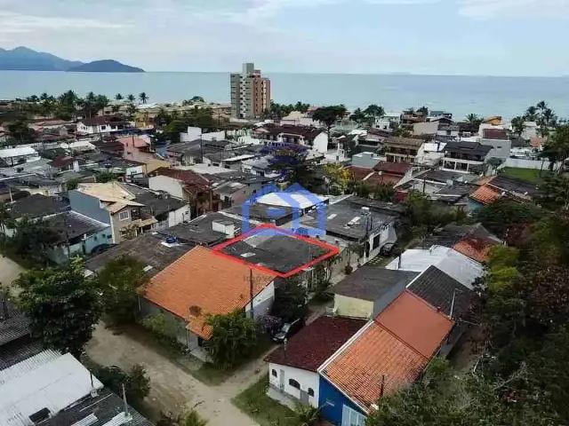 Casa / Sobrado para Venda em Caraguatatuba/SP Capricórnio I 3 Quartos