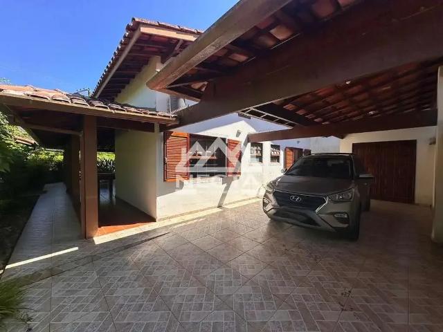 Casa / Sobrado para Venda em Caraguatatuba/SP Capricórnio I 3 Quartos