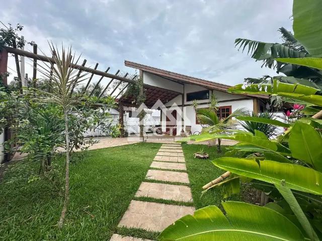 Casa / Sobrado para Venda em Caraguatatuba/SP Capricórnio I 3 Quartos