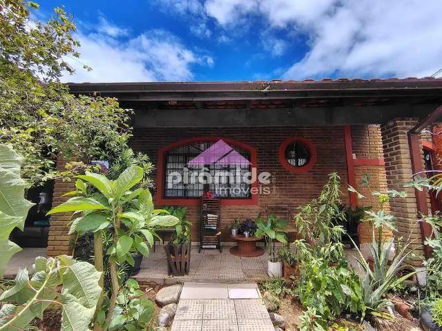 Casa / Sobrado para Venda em Caraguatatuba/SP Jardim Primavera 3 Quartos