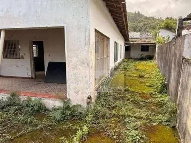 Casa / Sobrado para Venda em Caraguatatuba/SP Centro 4 Quartos