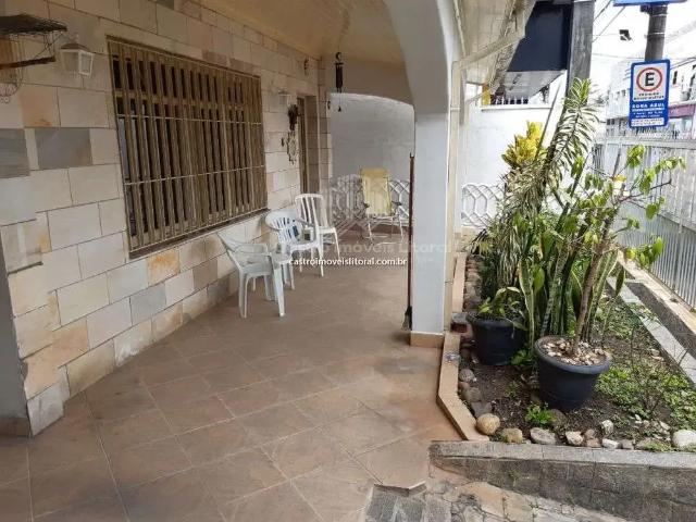 Casa / Sobrado para Venda em Caraguatatuba/SP Centro 4 Quartos