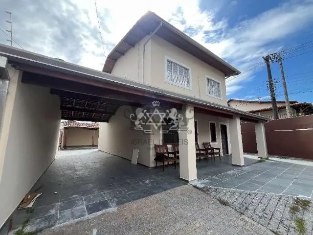 Casa / Sobrado para Venda em Caraguatatuba/SP Centro 4 Quartos