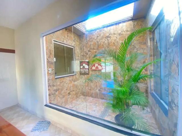 Casa / Sobrado para Venda em Caraguatatuba/SP Centro 4 Quartos