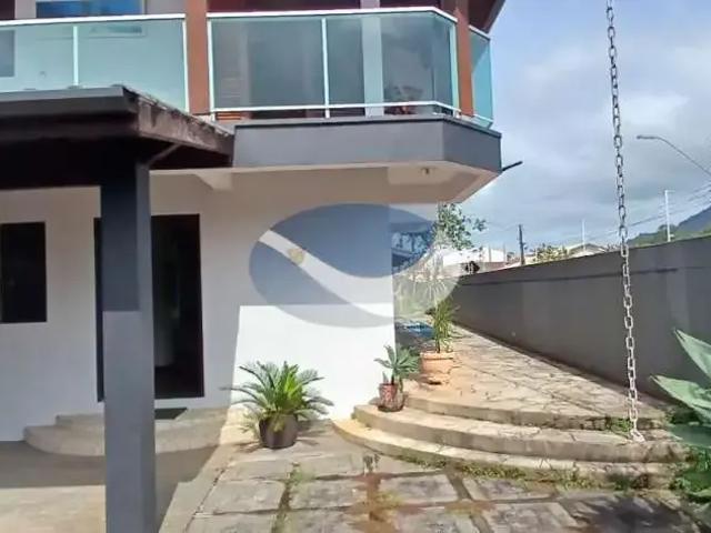 Casa / Sobrado para Venda em Caraguatatuba/SP Centro 4 Quartos