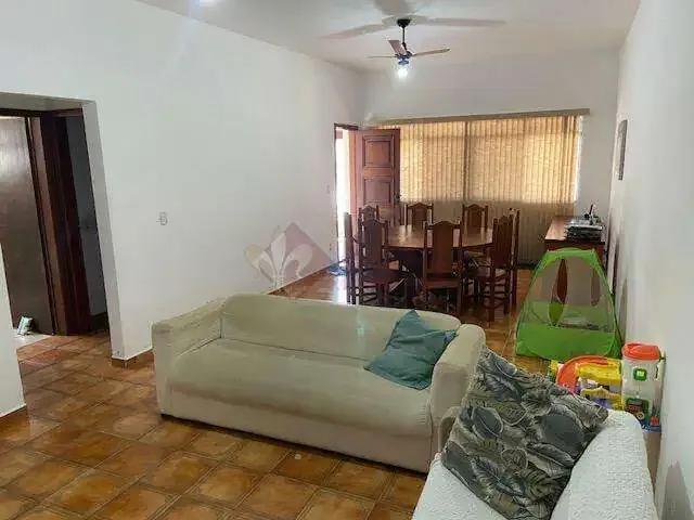 Casa / Sobrado para Venda em Caraguatatuba/SP Centro 4 Quartos