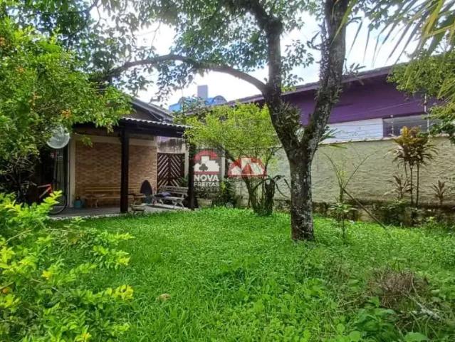 Casa / Sobrado para Venda em Caraguatatuba/SP Centro 4 Quartos
