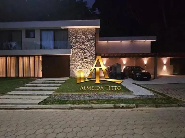 Casa / Sobrado para Venda em Caraguatatuba/SP Centro 5 Quartos