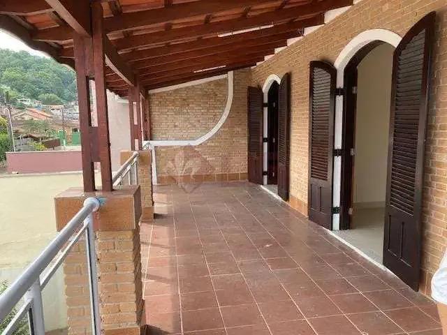 Casa / Sobrado para Venda em Caraguatatuba/SP Centro 5 Quartos