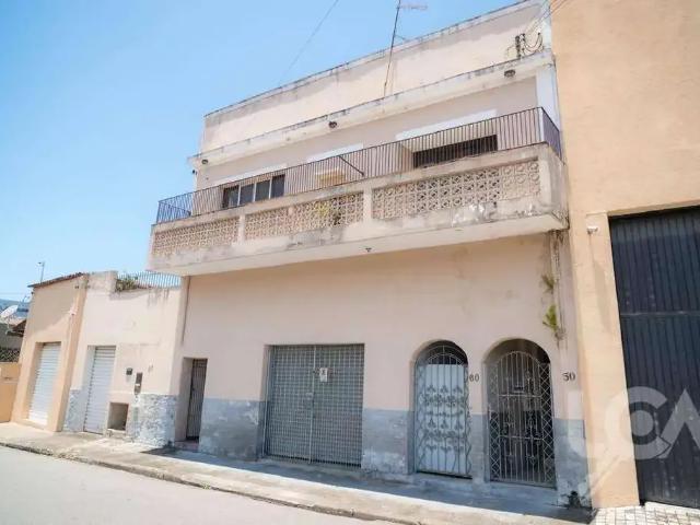 Casa / Sobrado para Venda em Caraguatatuba/SP Centro 6 Quartos
