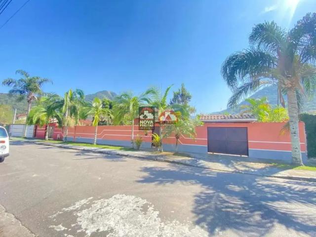 Casa / Sobrado para Venda em Caraguatatuba/SP Cidade Jardim 4 Quartos