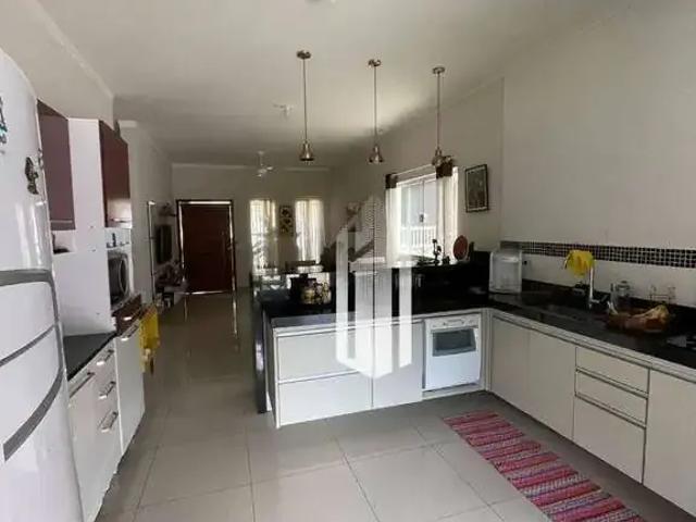 Casa / Sobrado para Venda em Caraguatatuba/SP Cidade Jardim 3 Quartos