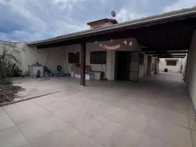 Casa / Sobrado para Venda em Caraguatatuba/SP Balneário dos Golfinhos 3 Quartos