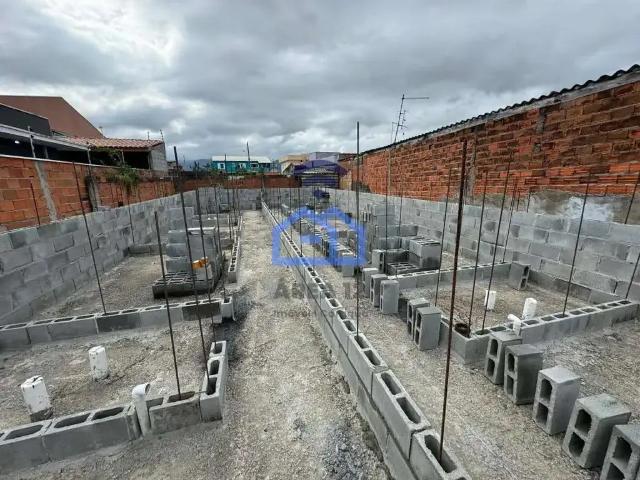 Casa / Sobrado para Venda em Caraguatatuba/SP Balneário dos Golfinhos 3 Quartos