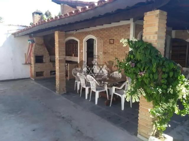 Casa / Sobrado para Venda em Caraguatatuba/SP Barranco Alto 4 Quartos