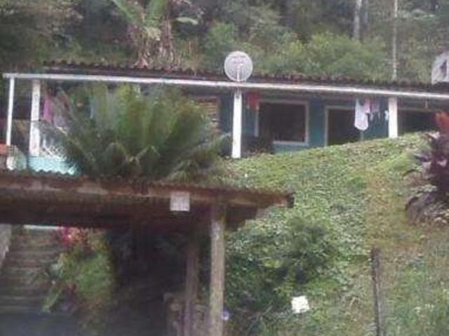 Casa / Sobrado para Venda em Caraguatatuba/SP Getuba 1 Quartos