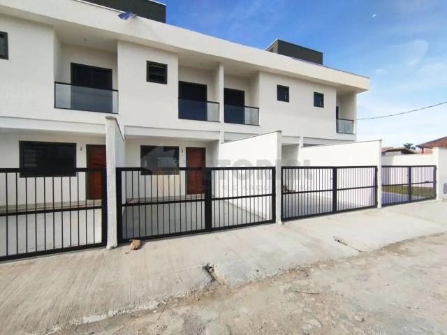 Casa / Sobrado para Venda em Caraguatatuba/SP Estância Balneária Hawai 2 Quartos