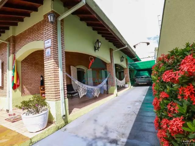 Casa / Sobrado para Venda em Caraguatatuba/SP Estrela D'Alva 5 Quartos
