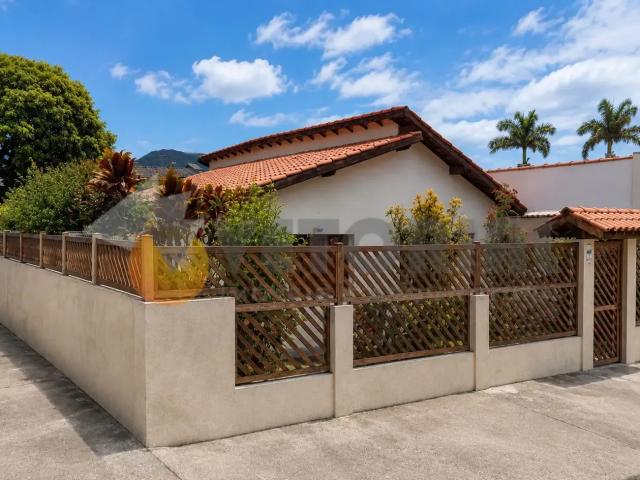 Casa / Sobrado para Venda em Caraguatatuba/SP Indaiá 2 Quartos