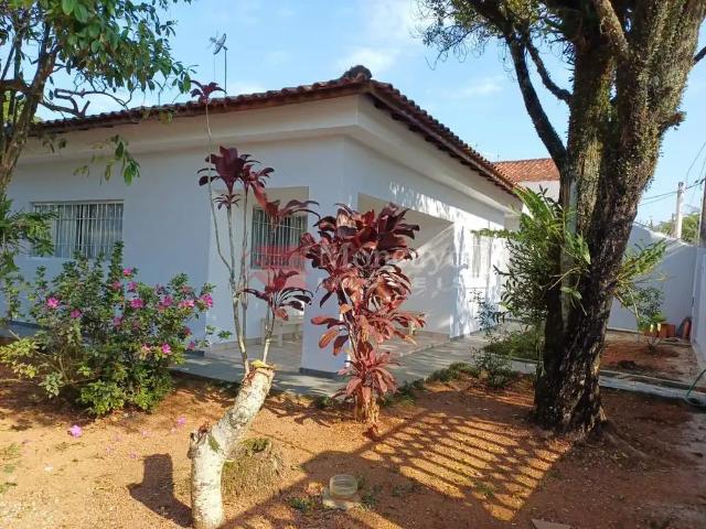 Casa / Sobrado para Venda em Caraguatatuba/SP Indaiá 3 Quartos
