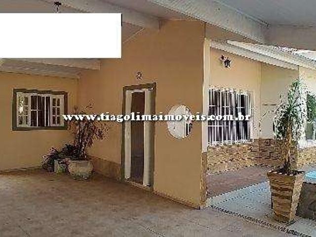 Casa / Sobrado para Venda em Caraguatatuba/SP Indaiá 3 Quartos