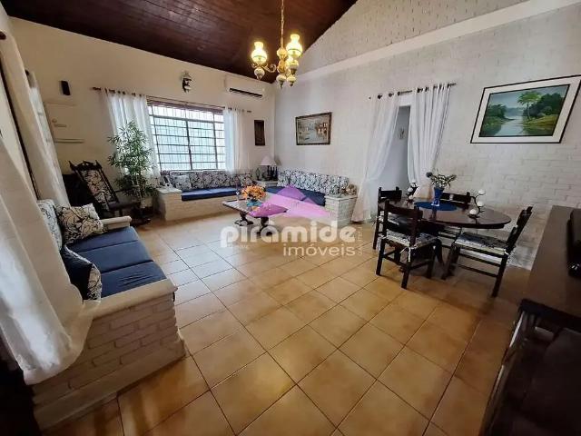 Casa / Sobrado para Venda em Caraguatatuba/SP Indaiá 3 Quartos