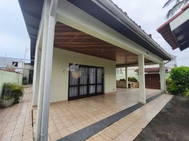 Casa / Sobrado para Venda em Caraguatatuba/SP Indaiá 3 Quartos