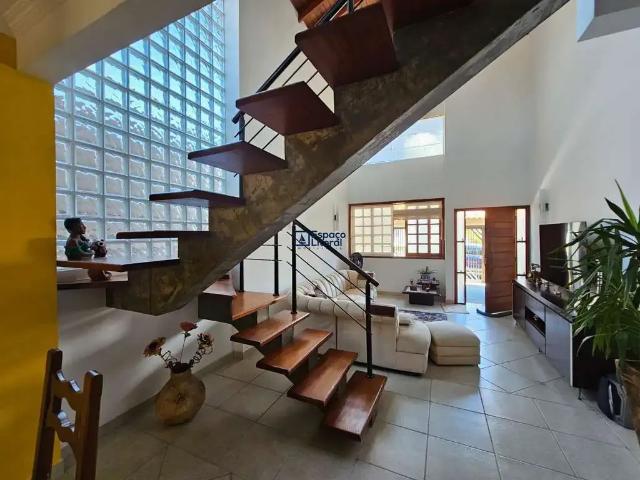 Casa / Sobrado para Venda em Caraguatatuba/SP Indaiá 4 Quartos