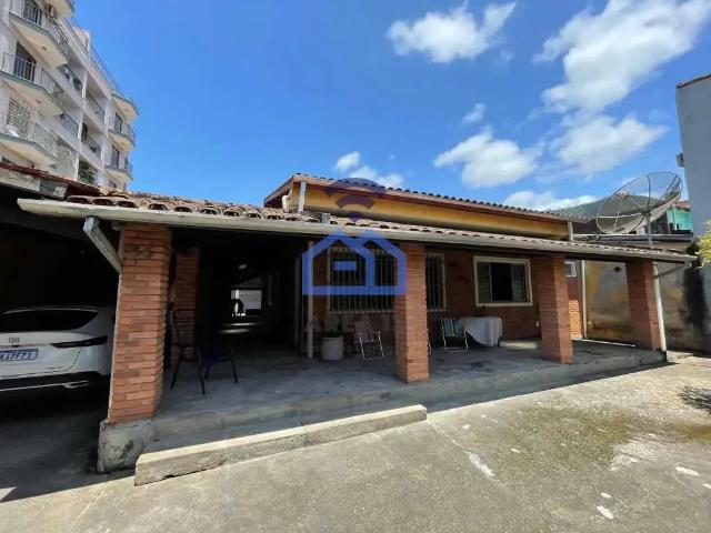 Casa / Sobrado para Venda em Caraguatatuba/SP Ipiranga 3 Quartos