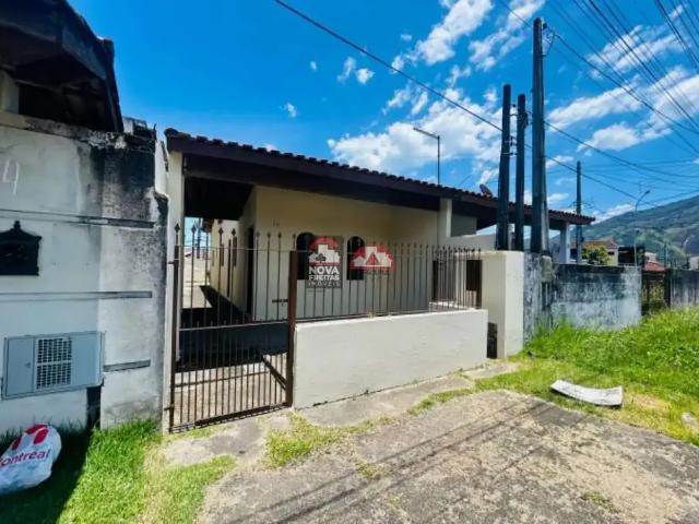 Casa / Sobrado para Venda em Caraguatatuba/SP Jardim Maristela 2 Quartos