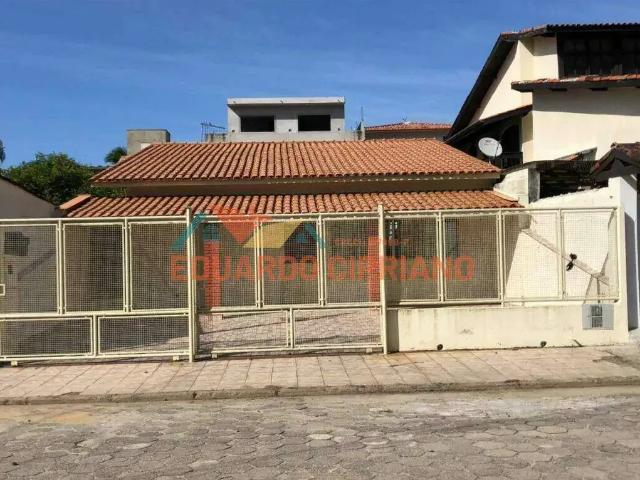Casa / Sobrado para Venda em Caraguatatuba/SP Jardim Adalgisa 4 Quartos