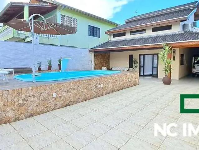 Casa / Sobrado para Venda em Caraguatatuba/SP Jardim Arua 3 Quartos