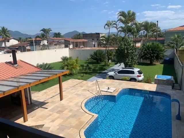 Casa / Sobrado para Venda em Caraguatatuba/SP Jardim Brasil 4 Quartos