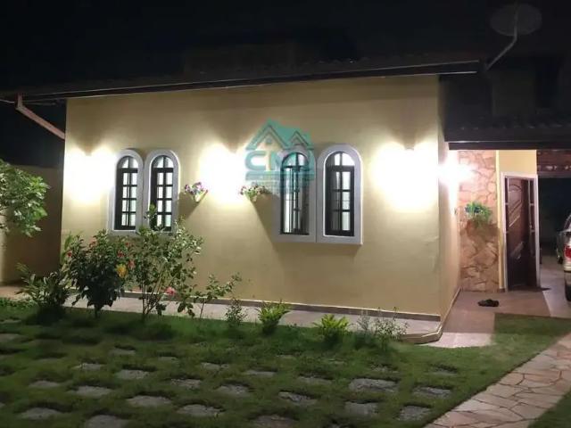 Casa / Sobrado para Venda em Caraguatatuba/SP Jardim Britânia 3 Quartos