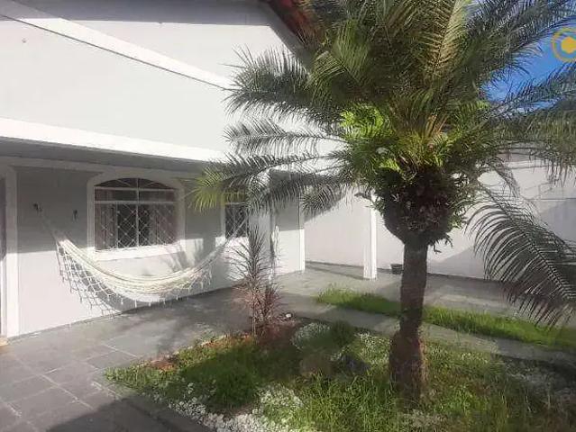 Casa / Sobrado para Venda em Caraguatatuba/SP Jardim Britânia 4 Quartos