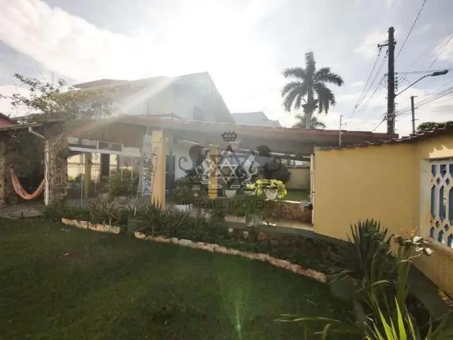 Casa / Sobrado para Venda em Caraguatatuba/SP Jardim Britânia 5 Quartos