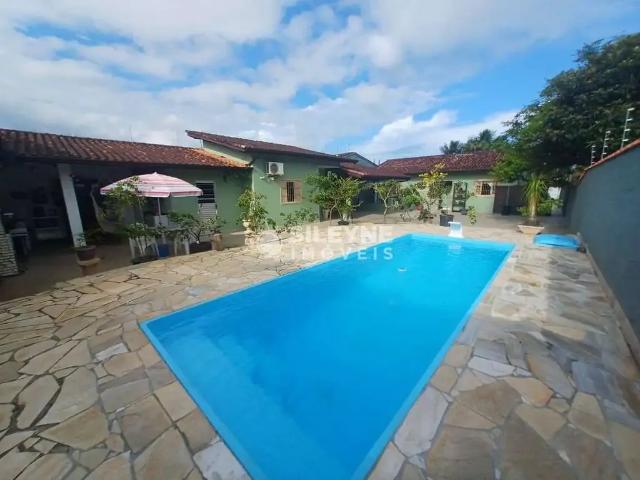 Casa / Sobrado para Venda em Caraguatatuba/SP Jardim das Gaivotas 3 Quartos