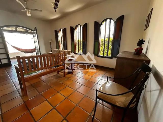 Casa / Sobrado para Venda em Caraguatatuba/SP Jardim Primavera 4 Quartos