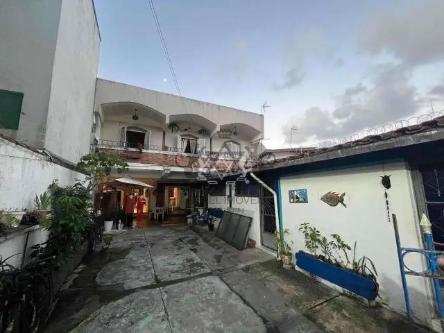 Casa / Sobrado para Venda em Caraguatatuba/SP Jardim Primavera 9 Quartos