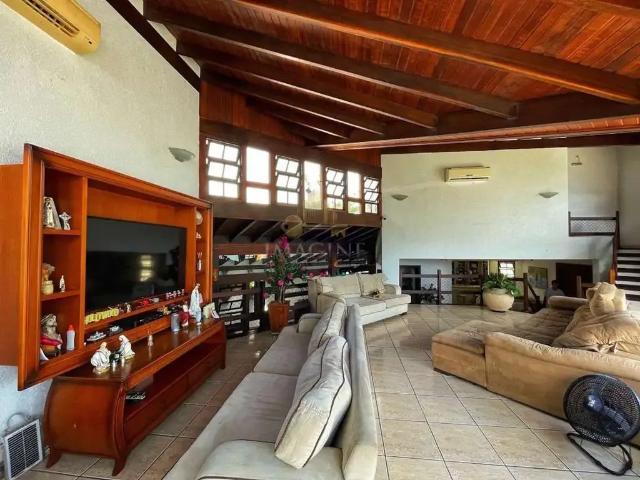 Casa / Sobrado para Venda em Caraguatatuba/SP Jardim Primavera 3 Quartos