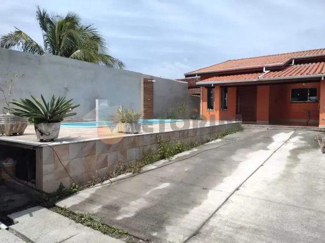 Casa / Sobrado para Venda em Caraguatatuba/SP Jardim Tarumãs 3 Quartos