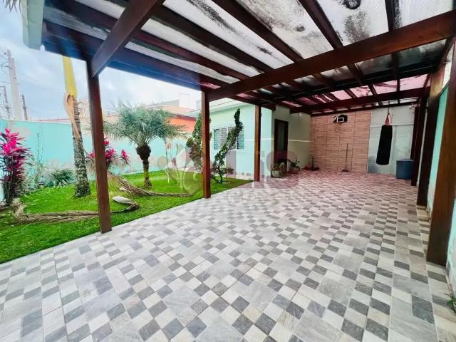 Casa / Sobrado para Venda em Caraguatatuba/SP Loteamento Jardim das Palmeiras 3 Quartos