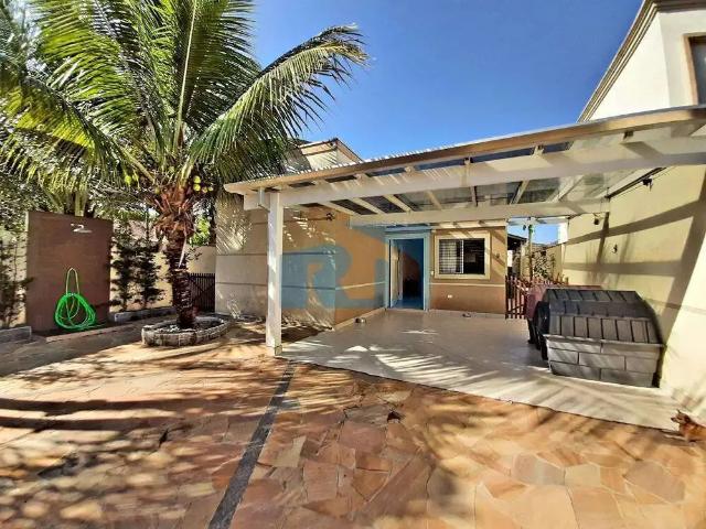 Casa / Sobrado para Venda em Caraguatatuba/SP Loteamento Jardim das Palmeiras 3 Quartos