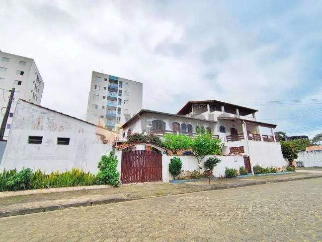 Casa / Sobrado para Venda em Caraguatatuba/SP Martim de Sá 10 Quartos