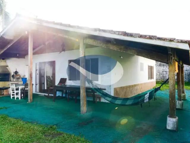 Casa / Sobrado para Venda em Caraguatatuba/SP Martim de Sá 2 Quartos